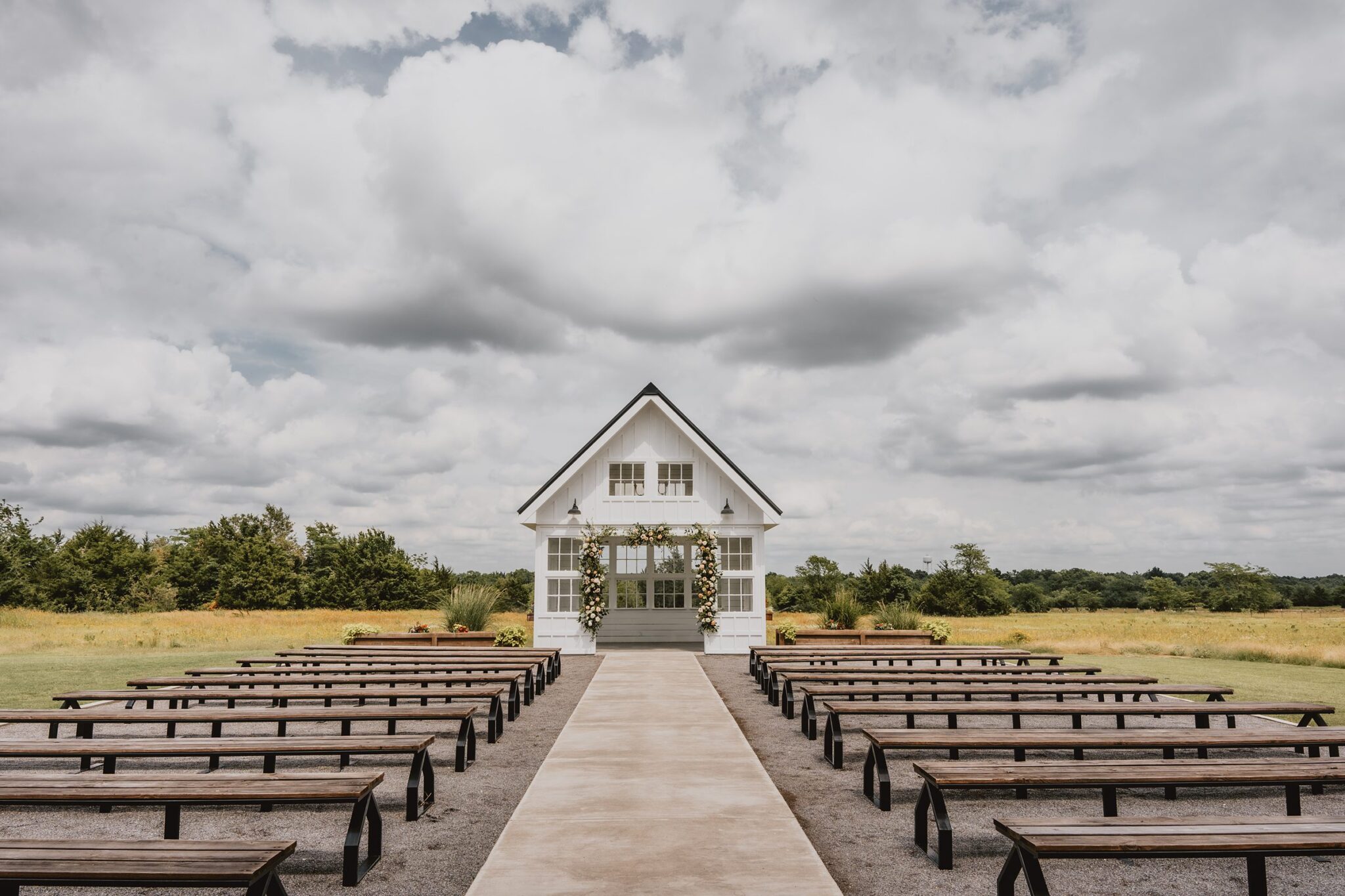 Top 7 Modern Barn Venues for Your Dallas Wedding ...