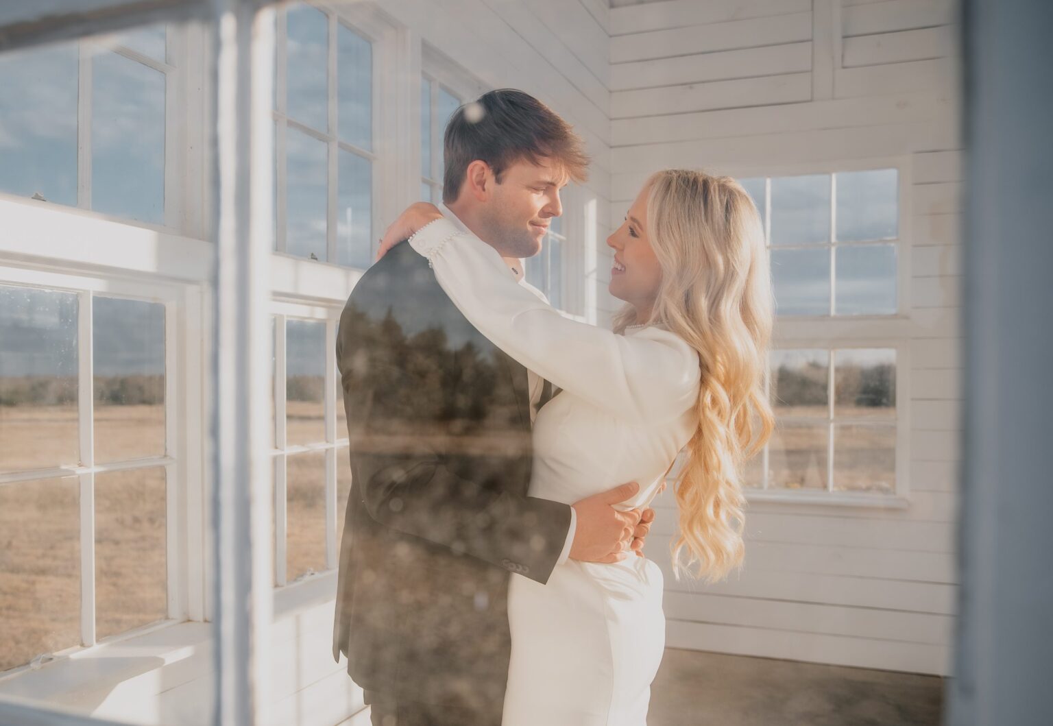 Engagement Session at Davis and Grey Farms - kyrstenashlayphotography.com