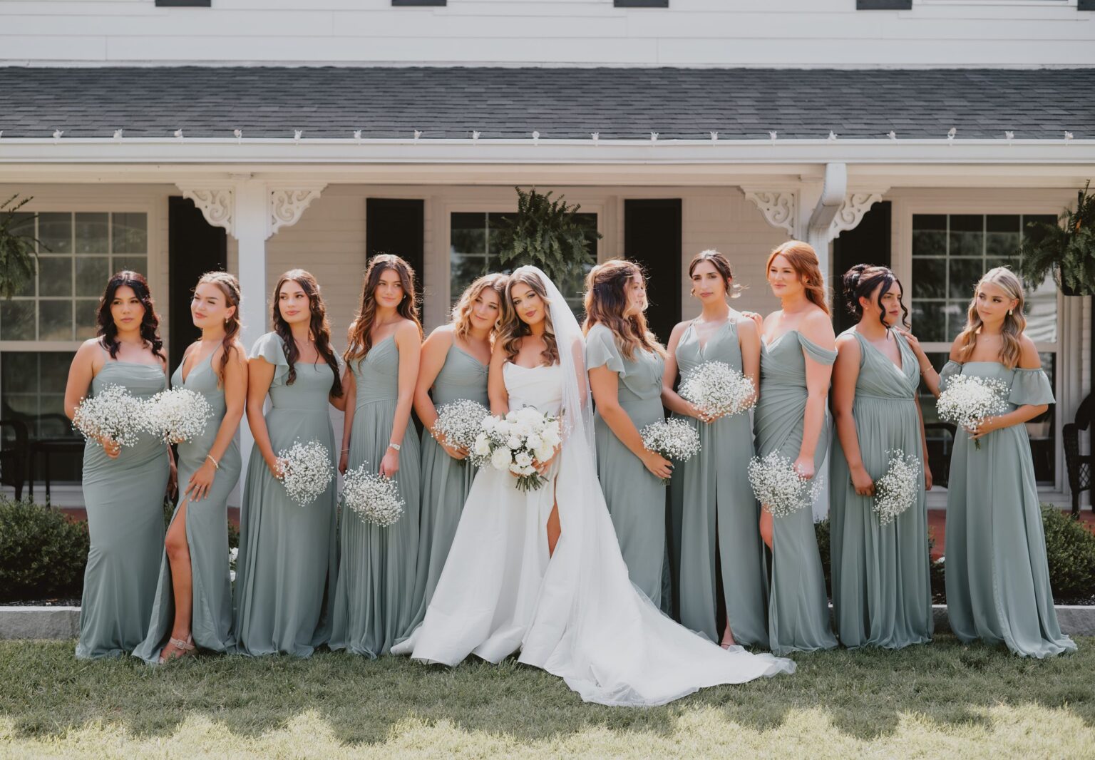 A Modern & Classic Wedding at Firefly Gardens ...